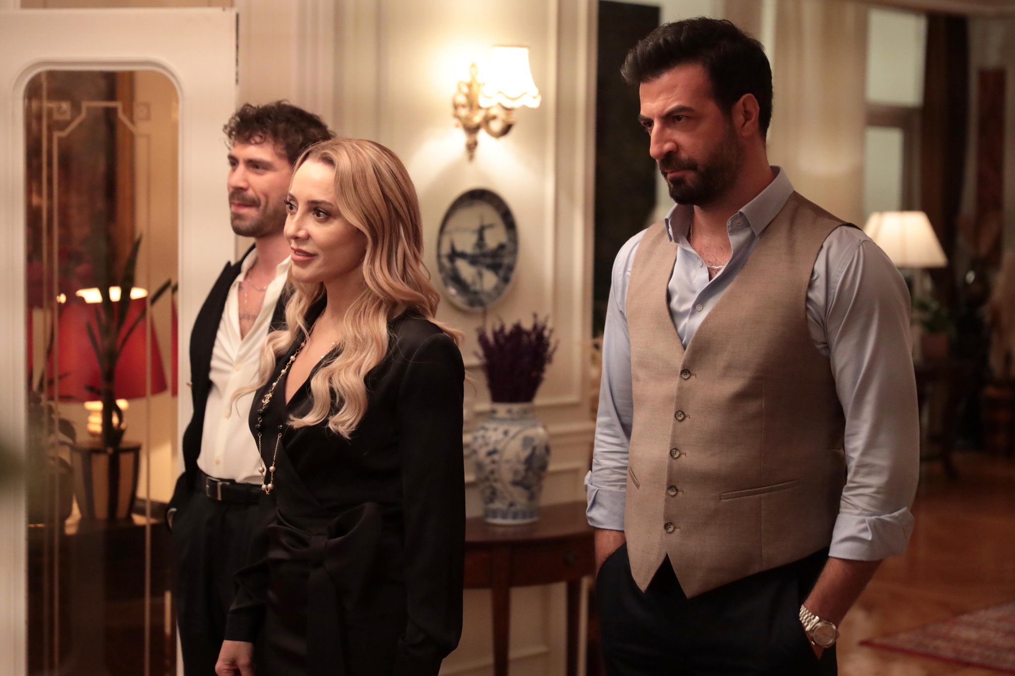 First Look at Tims&B’s New Series, 'Old Money', Starring Engin Akyürek ...
